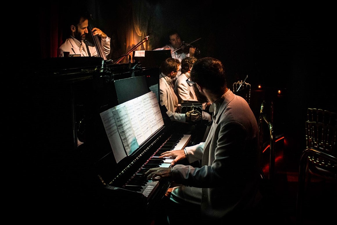 Rojo Tango with dinner | Rainbow Tours