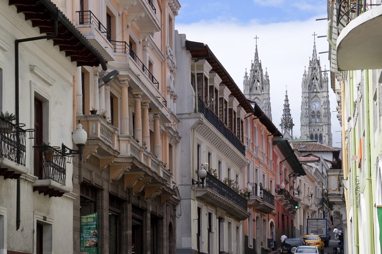 Quito City Tour & Middle of the World | Rainbow Tours